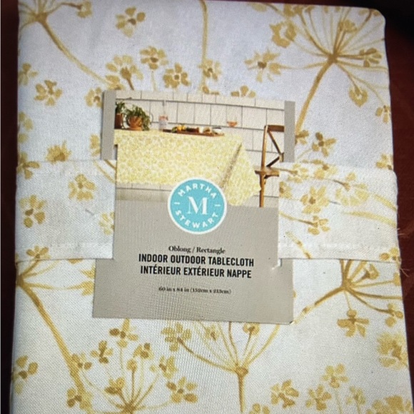 Martha Stewart | Kitchen | Martha Stewart Tablecloth 84 X 6 New Yellow ...